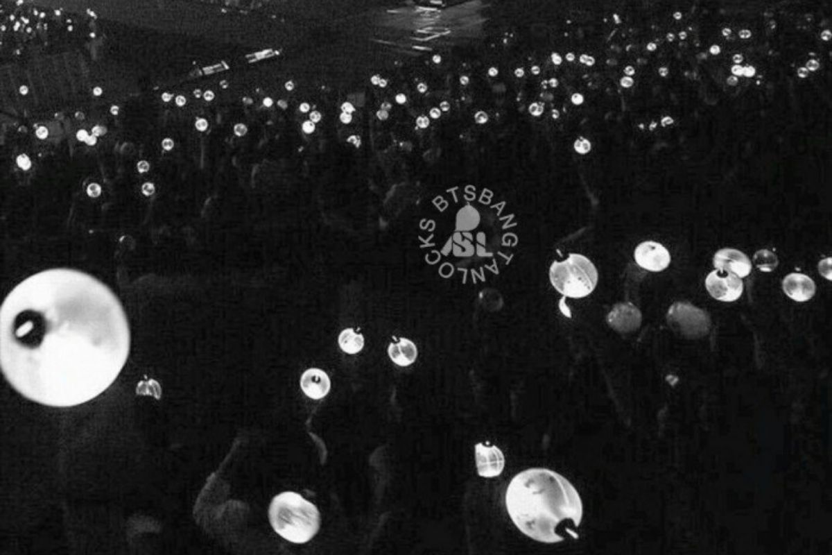 BTS’s V Caught Smoking A Cigarette At Grammys 2022, ARMY Reacts